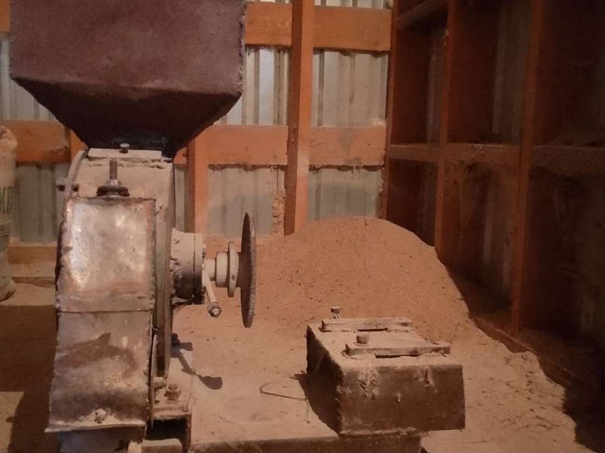 Крупорушка зернодробилка