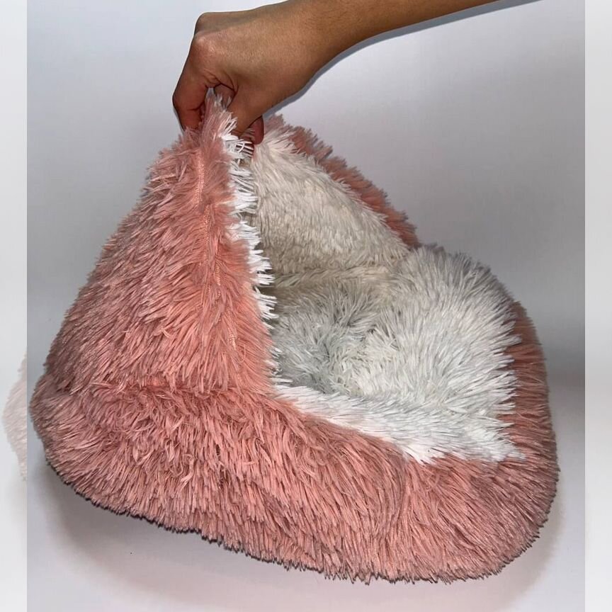 Лежанка для кошек. Доставка