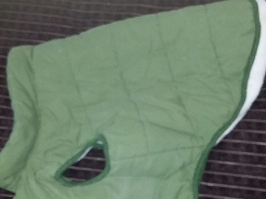 Жилетка, комбинезон и свитер для собак