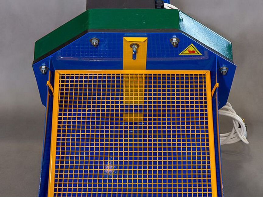 Зернодробилка, зернодробилка бзд 390, 220В