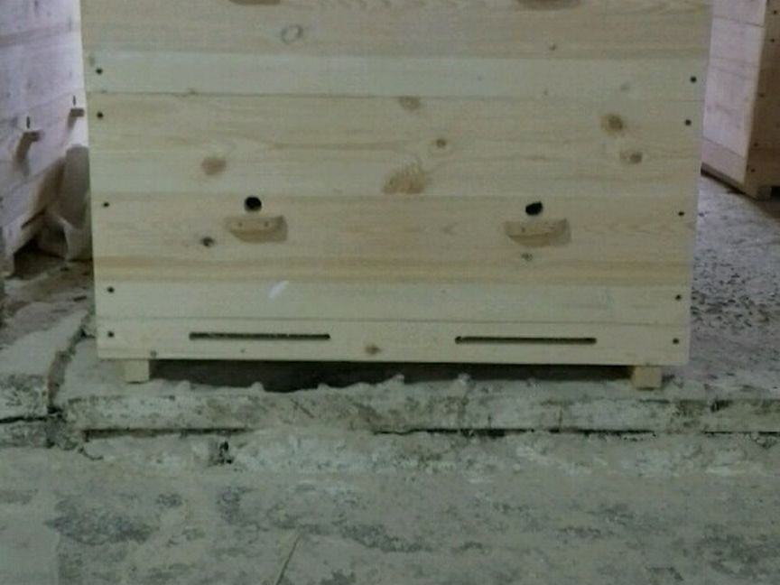 Дадан 2-х кор на 10 рамок и 12 рамок, лежаки