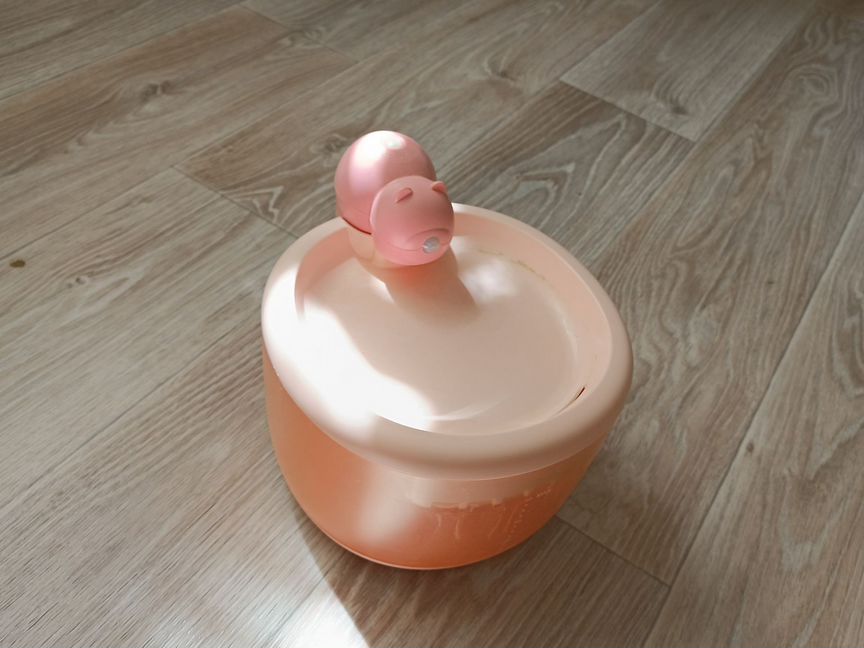 Поилка и кормушка для кошек