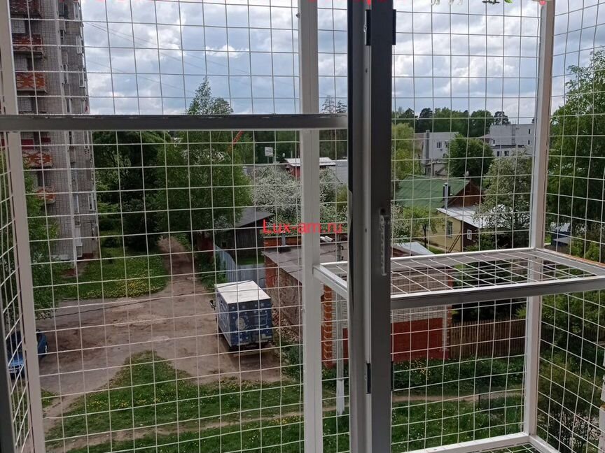 Решетка антикошка С выгулом Балкончиком