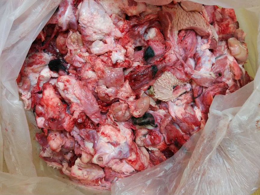 Подьязычная обрезь, губы,фарш и другие субпродукты