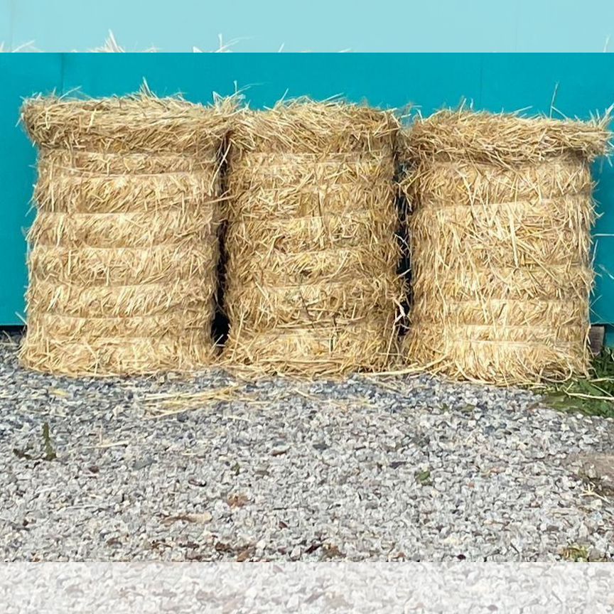 Солома в тюках
