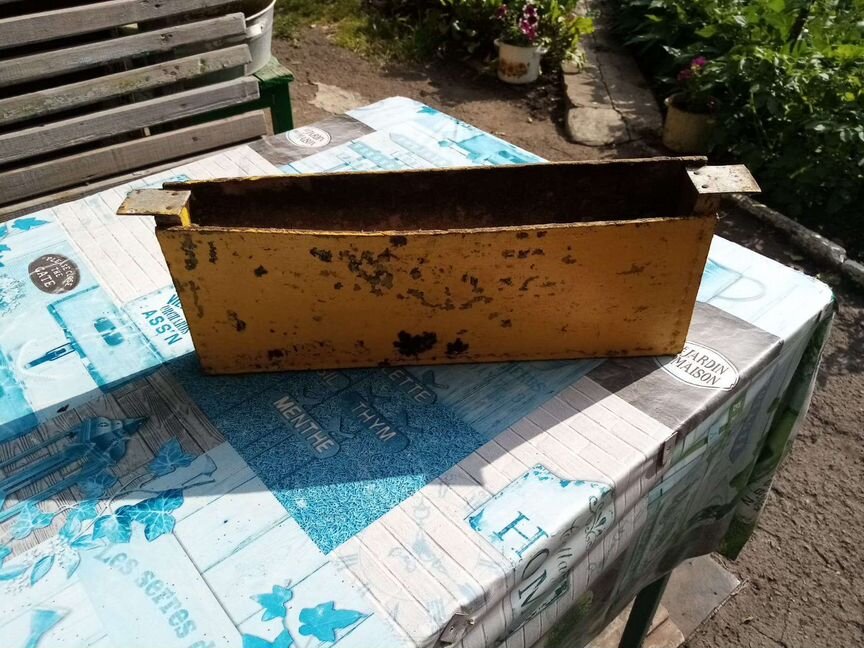 Кормушка для пчел