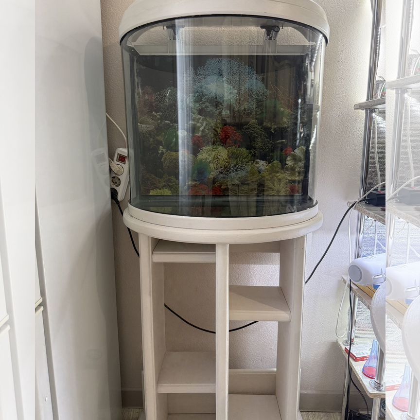 Аквариум с тумбой бу