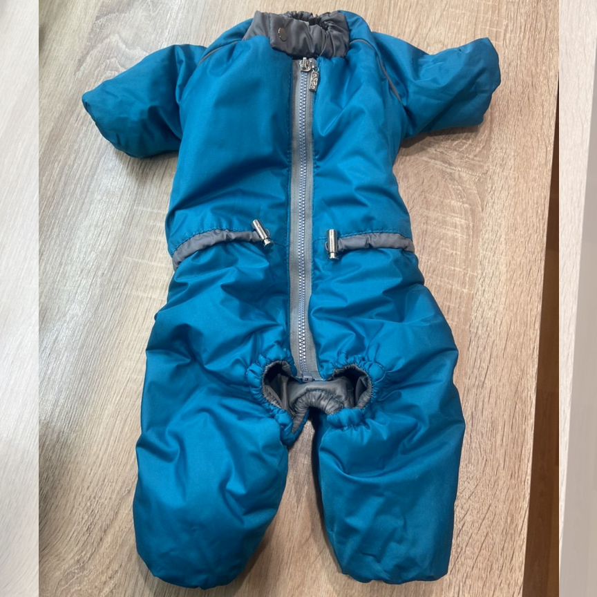 Зимний комбинезон для маленькой собаки