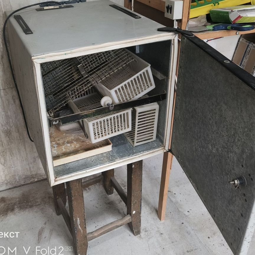 Инкубатор для яиц автоматический переворот