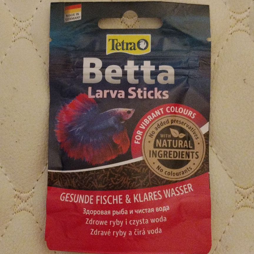 Корм для аквариумных рыб Betta larva sticks