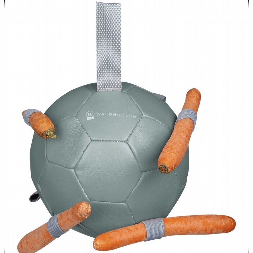 Мяч игрушка для лошади в денник