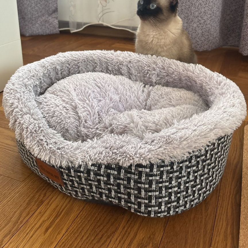 Лежанка для кошек