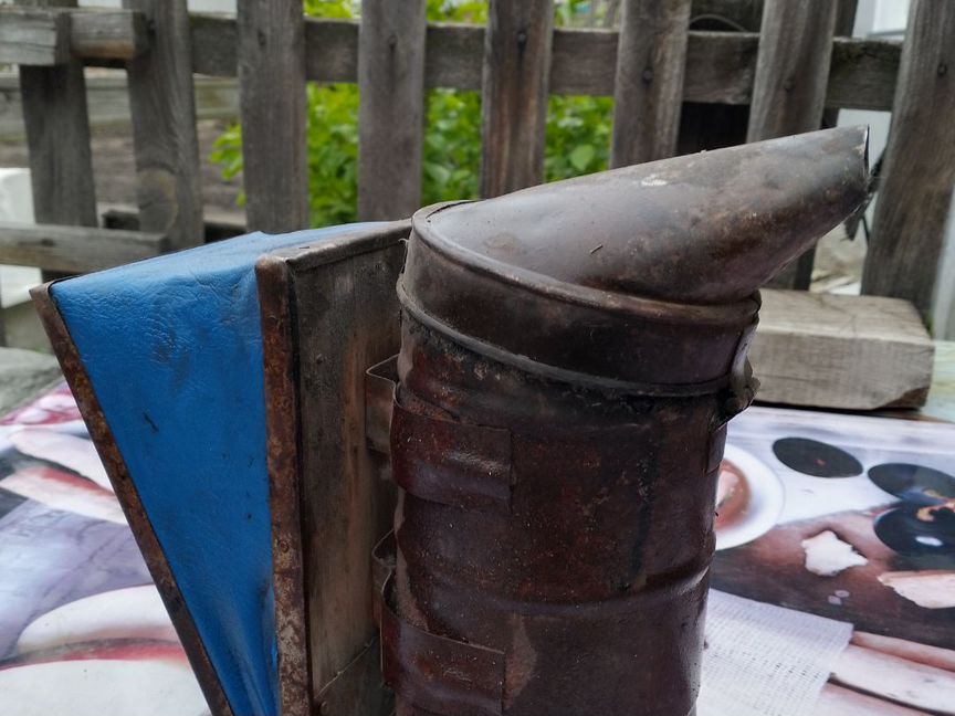 Дымарь для пчел