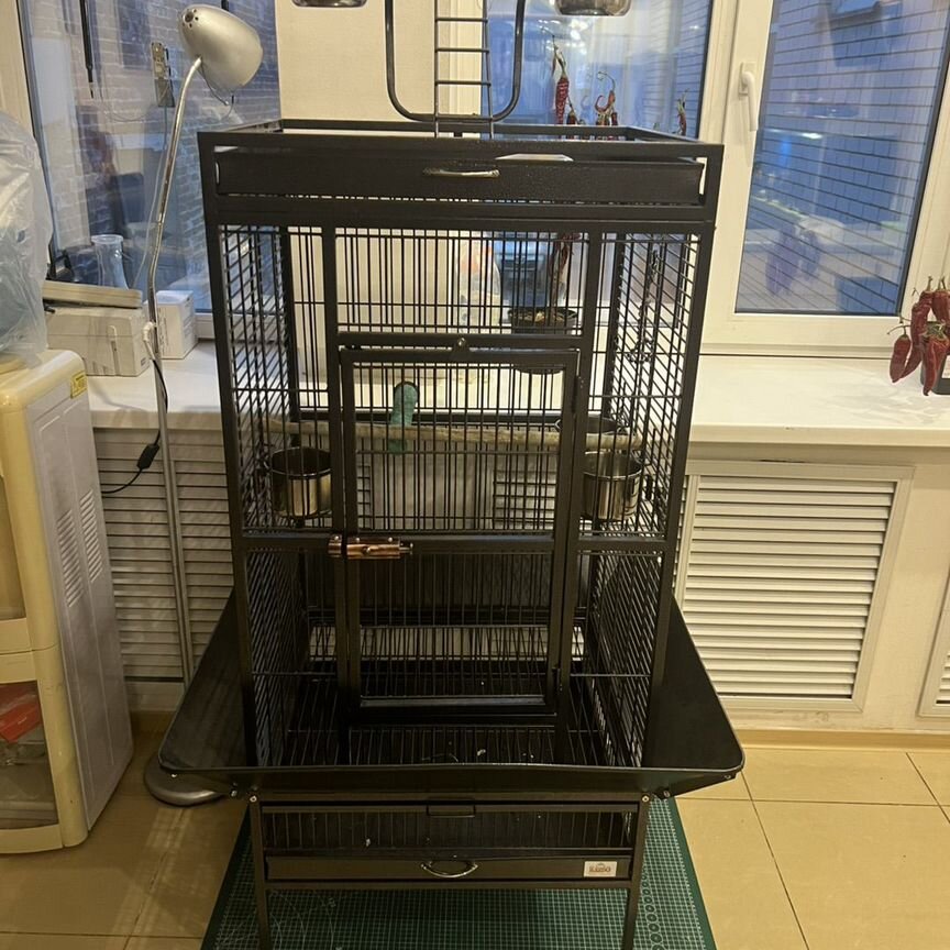 Клетка для крупных попугаев