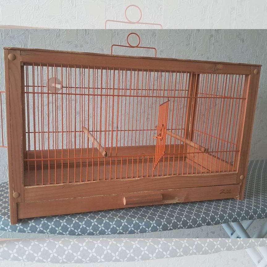 Клетка для птиц из дерева