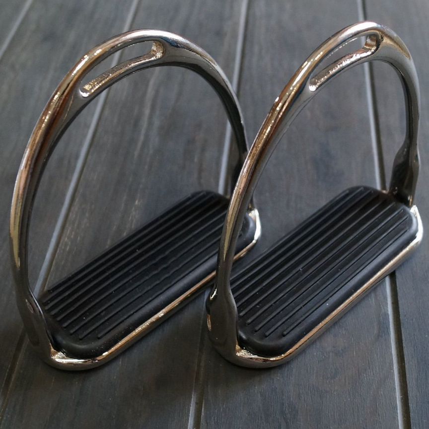 Стремена для лошади