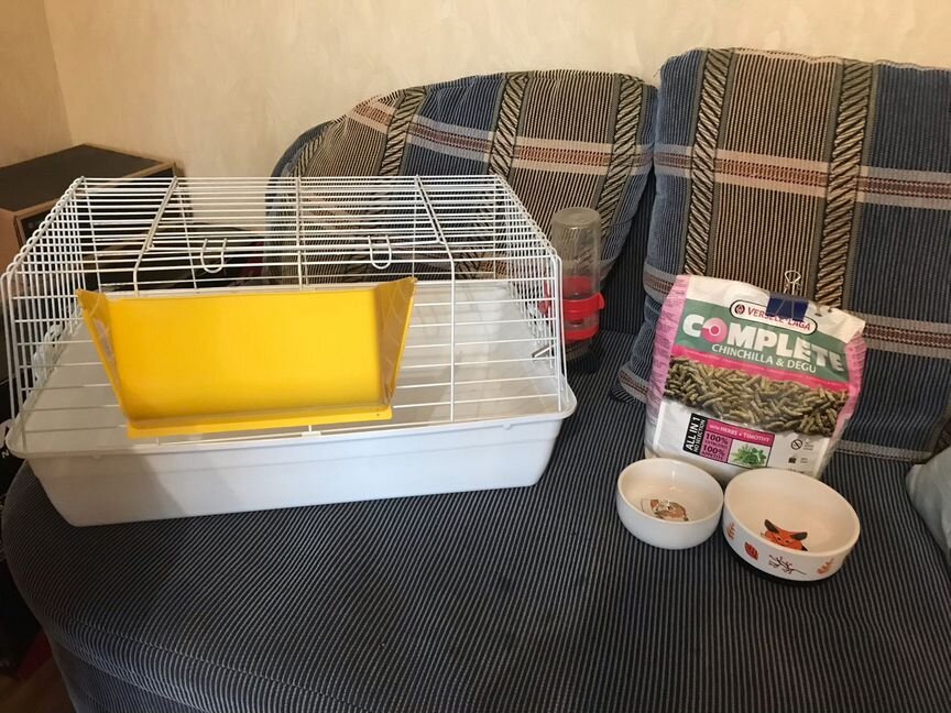 Клетка для грызунов с поилкой, мисками и сенником