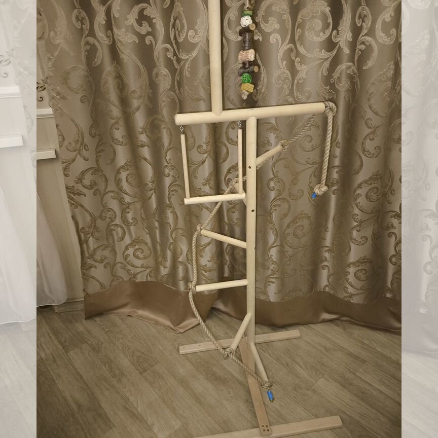 Игровой стенд (присада) для крупного попугая