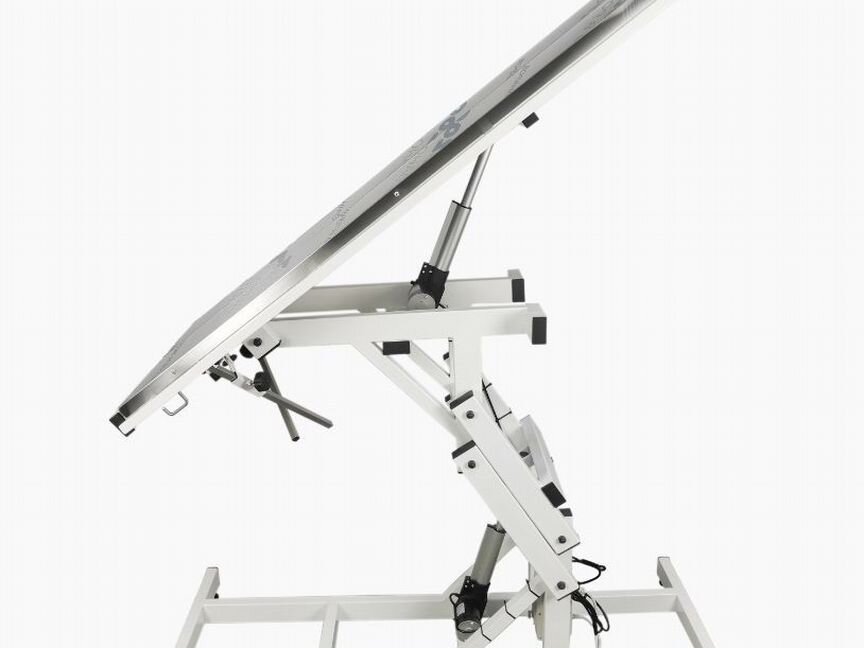 Стол ветеринарный св-70 V-образная столешница