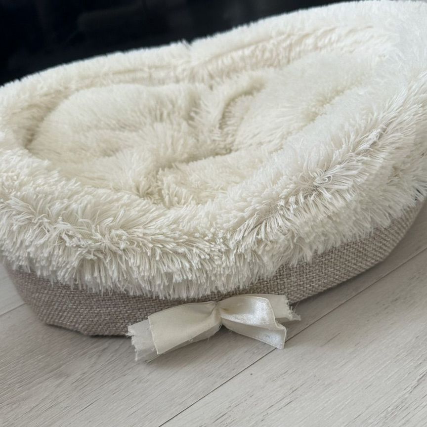 Лежанка для собак и кошек