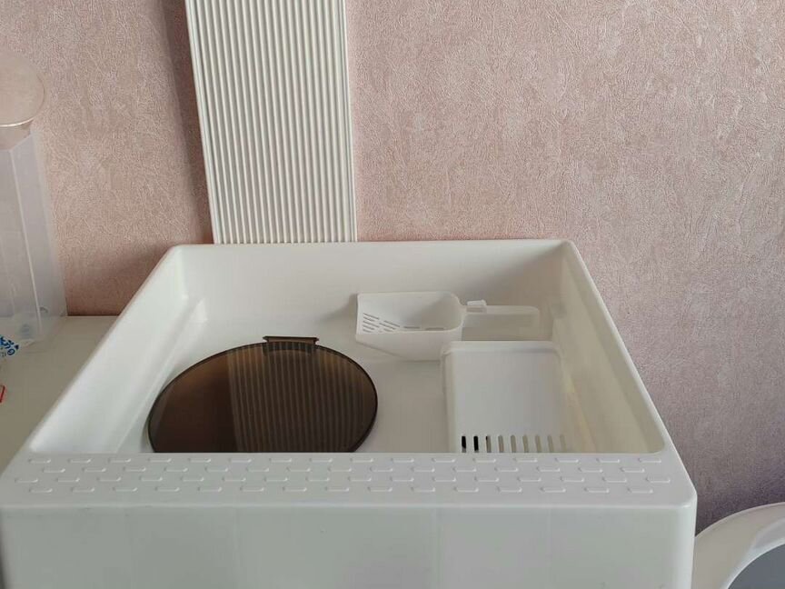 Лоток для животных на колёсиках. Новый