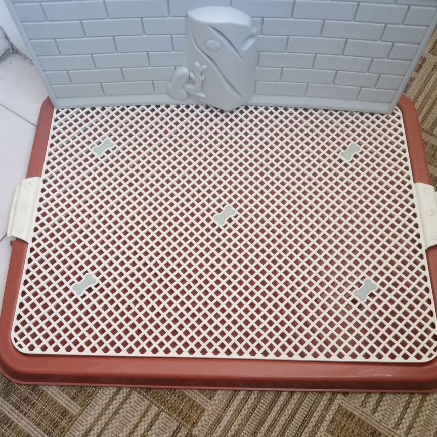 Туалет лоток со стенкой для собак 670*520*280