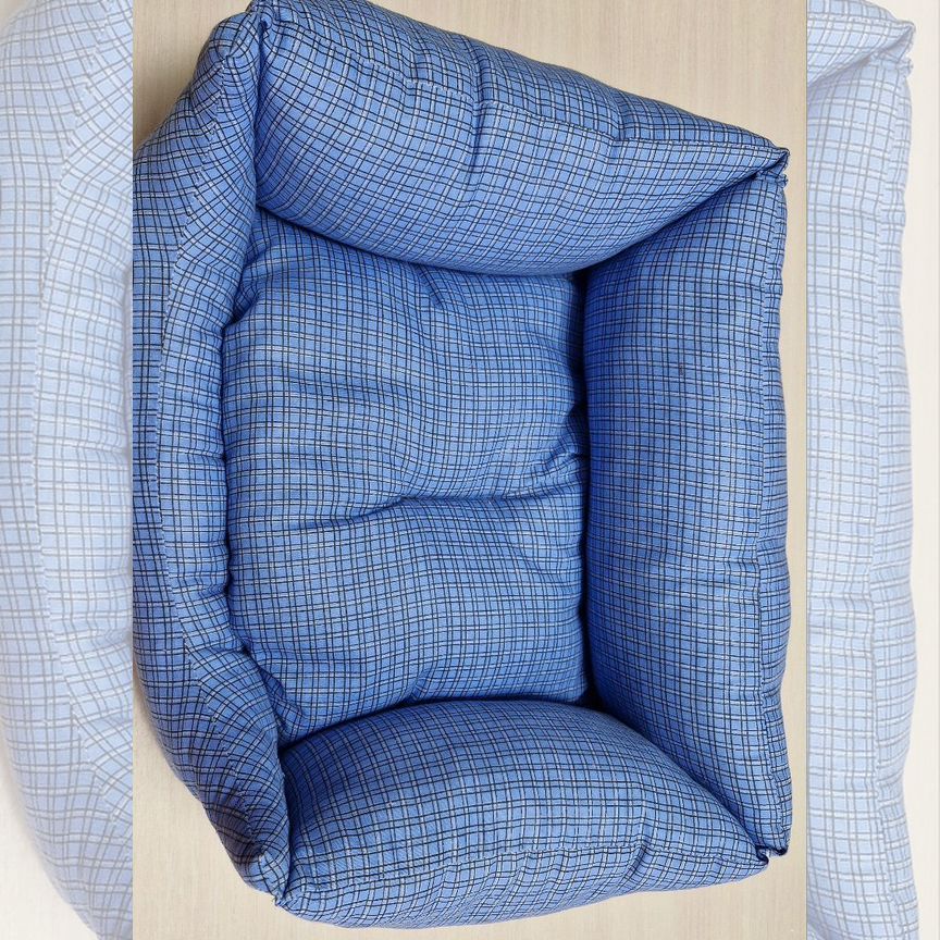 Лежанка для щенка, котенка 30*40 см