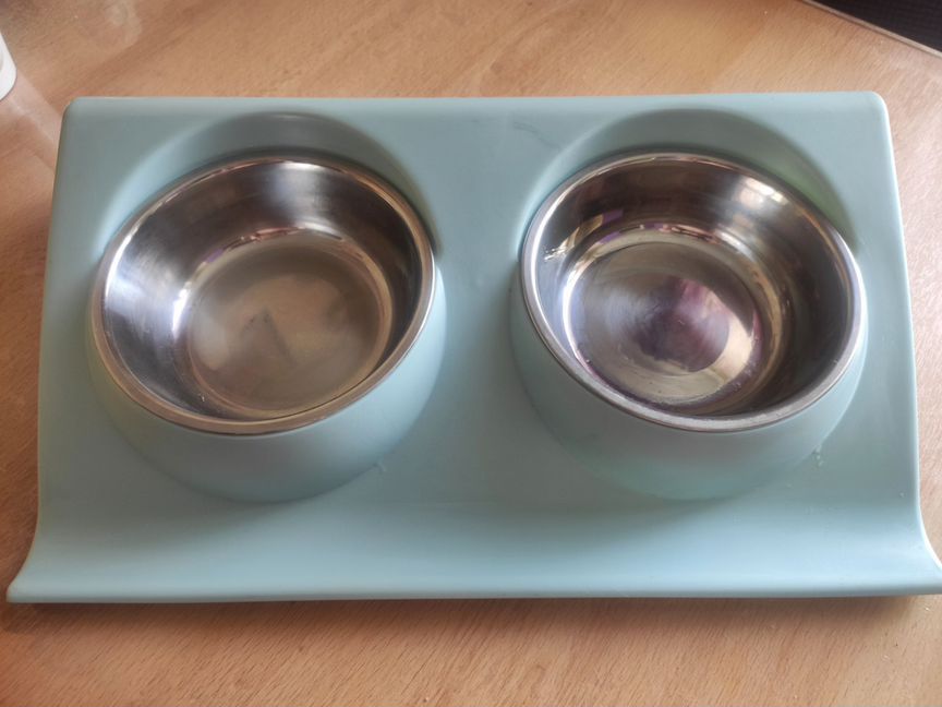 Миски для животных на подставке