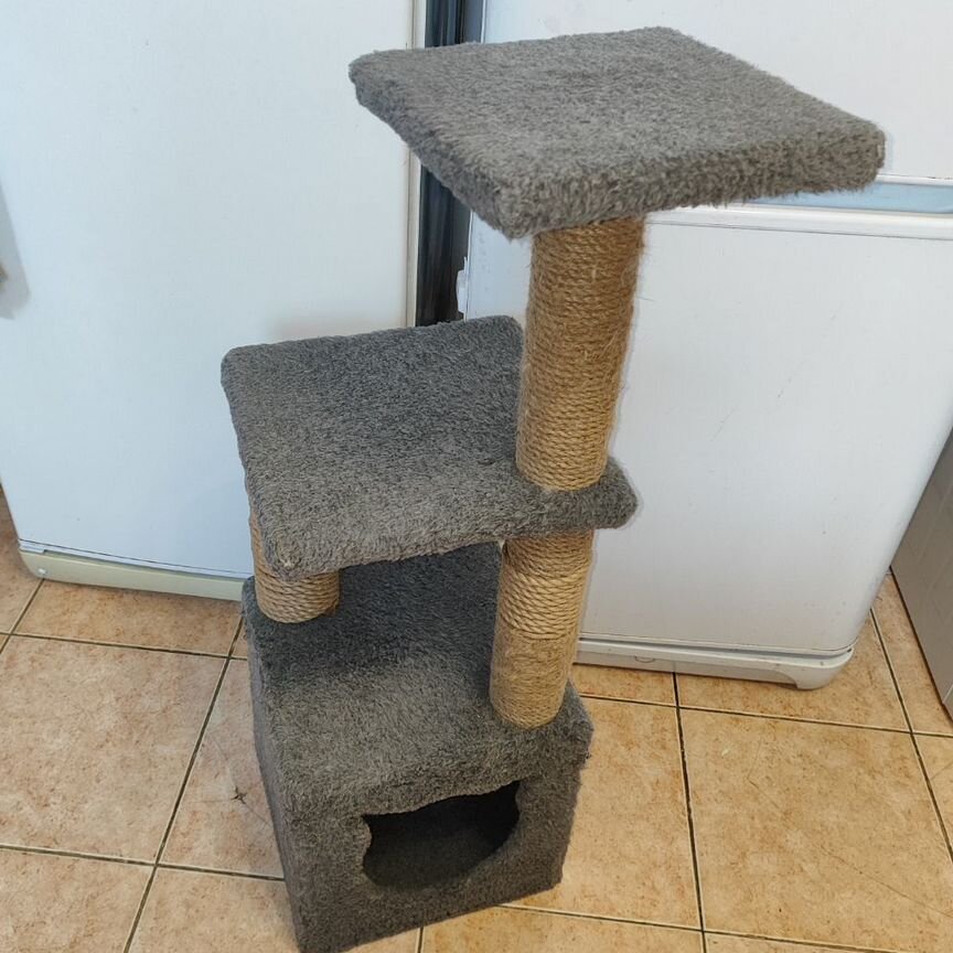 Когтеточка с домиком и лежанкой бу