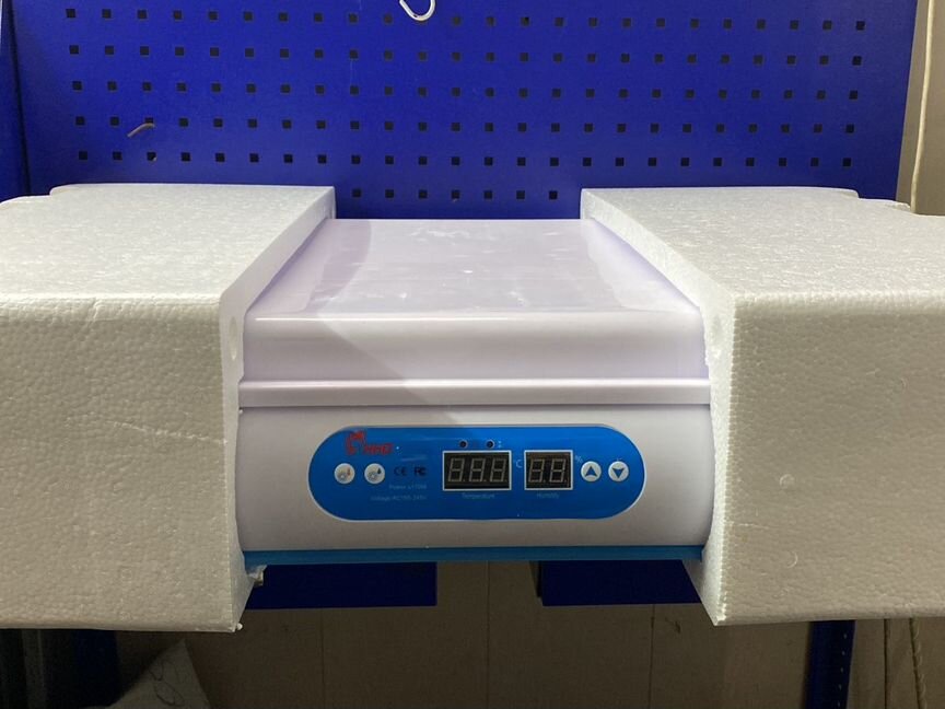 Инкубатор автоматический на 120 яиц