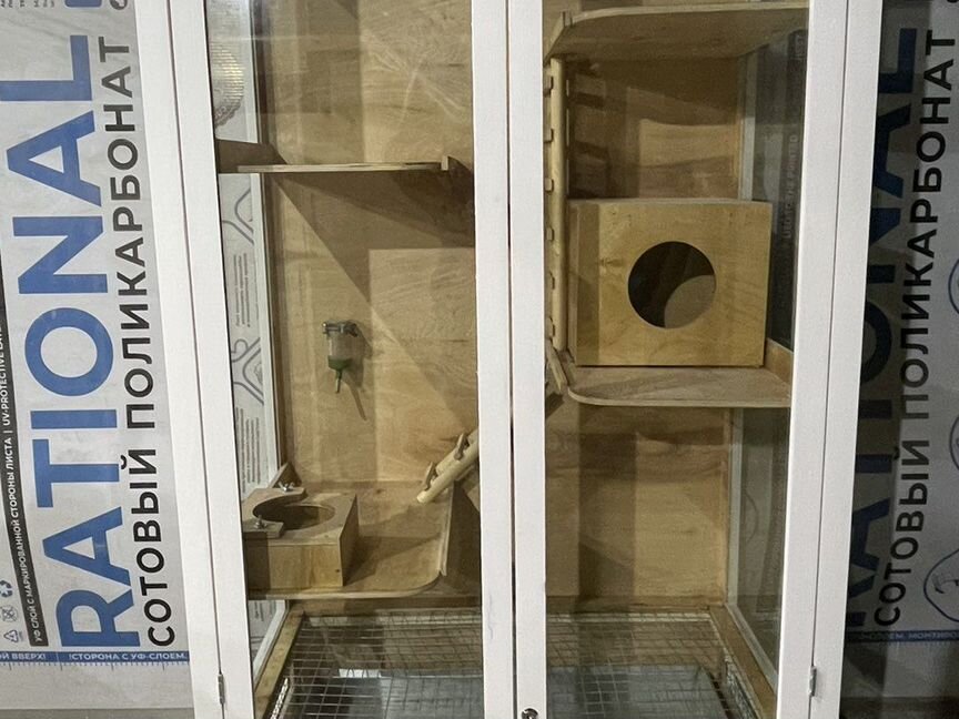 Витрина для обезьянки