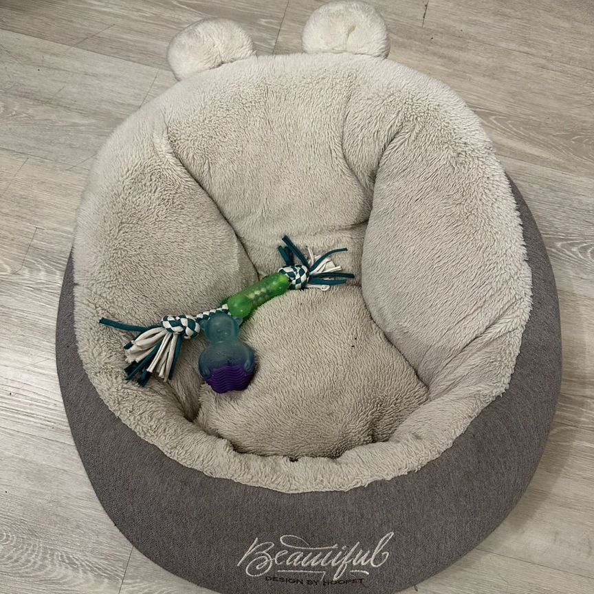 Лежанка для собак и кошек