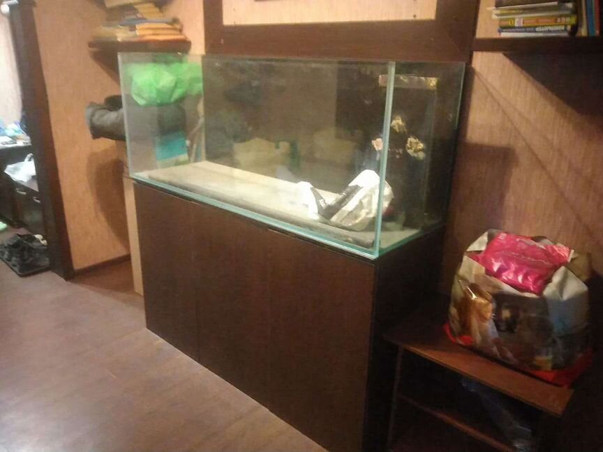 Аквариум - террариум с тумбой