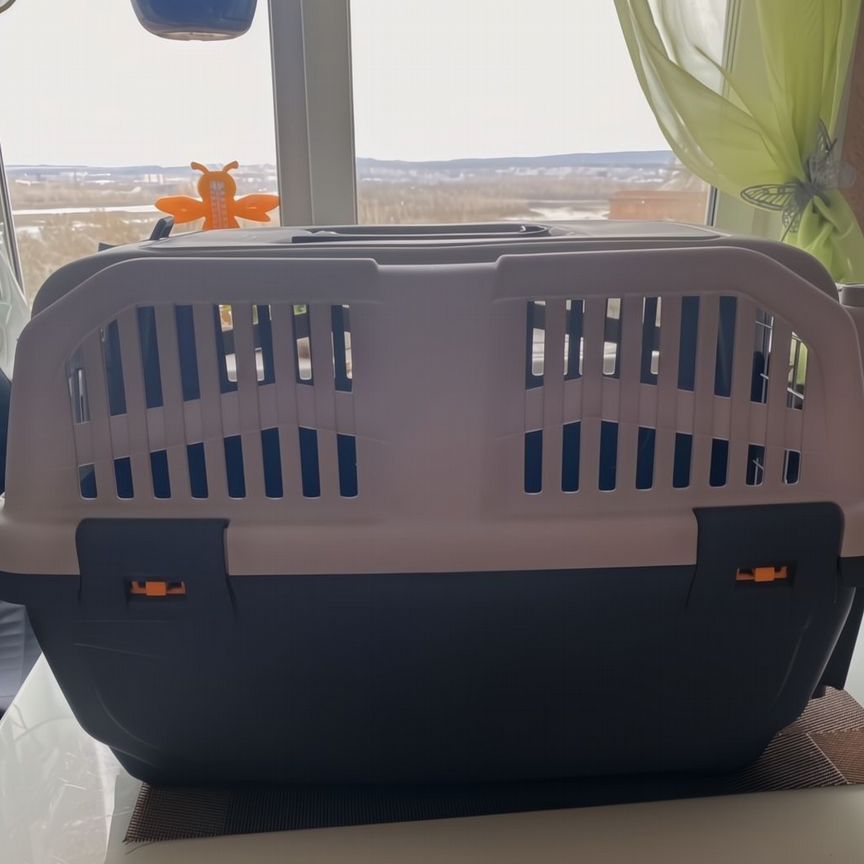 Переноска для животных пластиковая