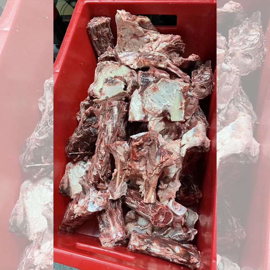 Мясо и кости для собак