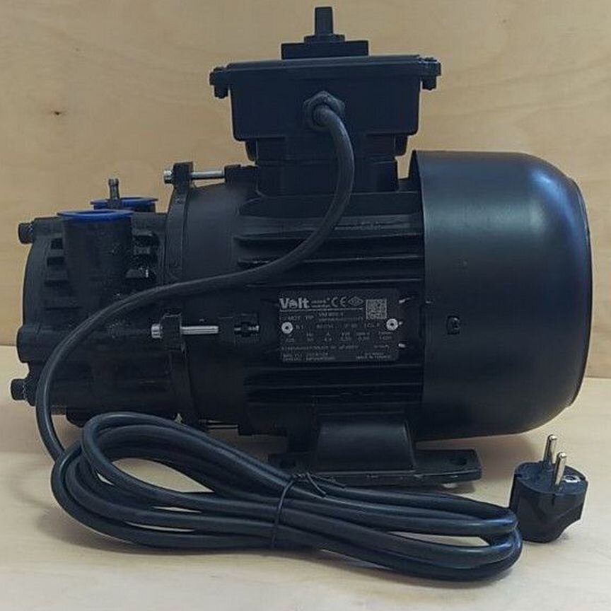 Вакуумный насос масляного типа для доильных аппара