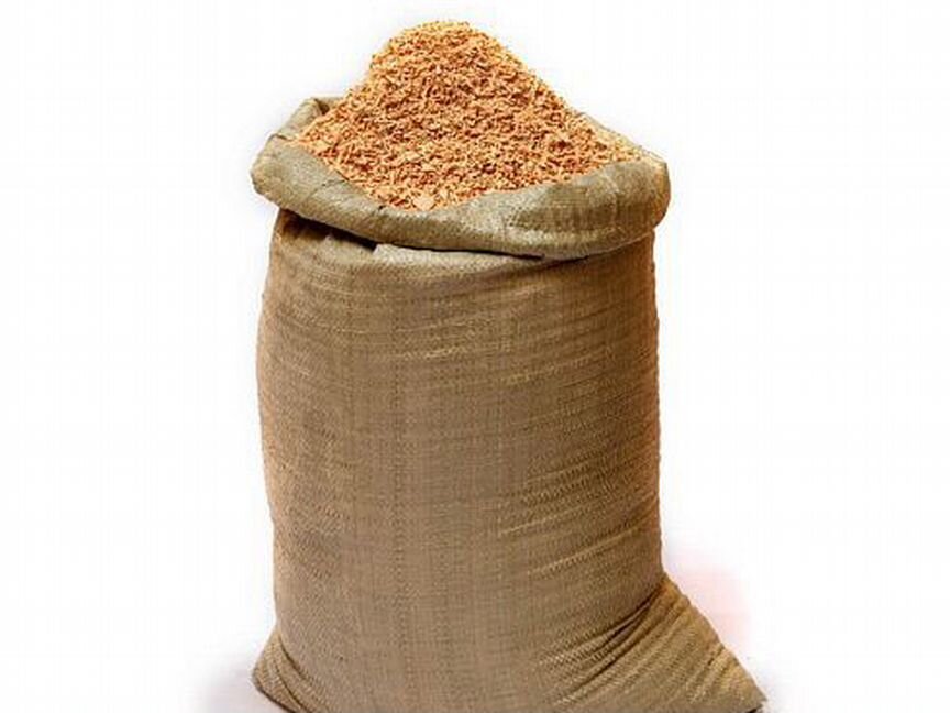 Опилки в мешках