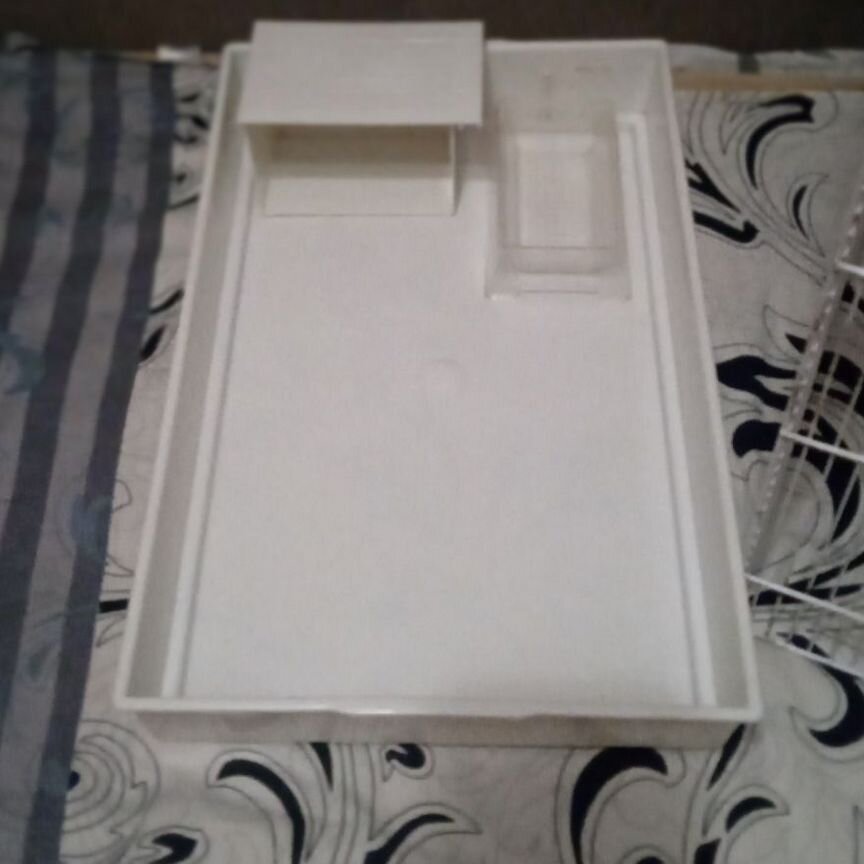 Высота 56см, дл. 46см, шир. 28см