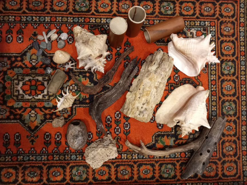 Аксессуары в аквариум,ракушки,камни,коряги и др