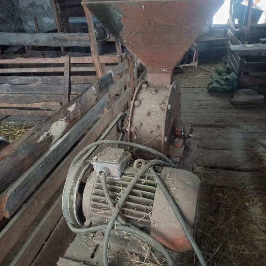 Зернодробилка бу