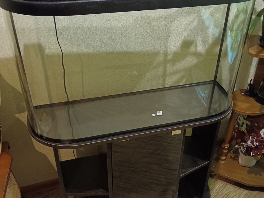 Аквариум с тумбой новый
