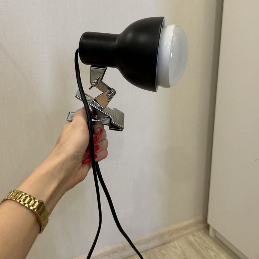 Светильник с лампой для рептилий