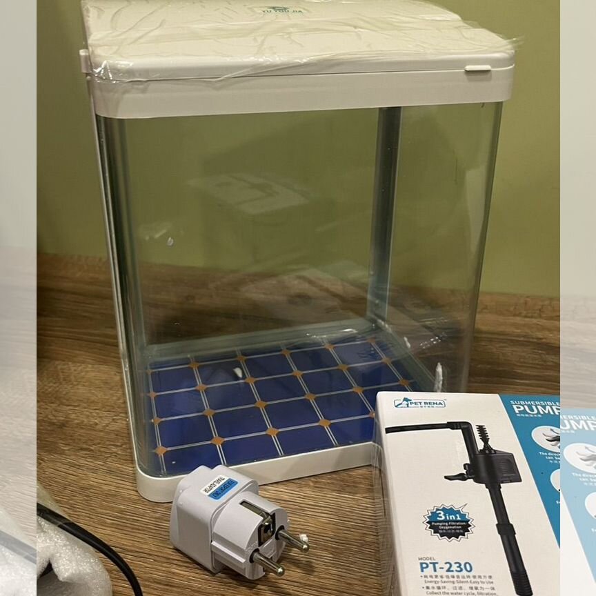 Пластиковый Аквариум для рыбок 10 литров