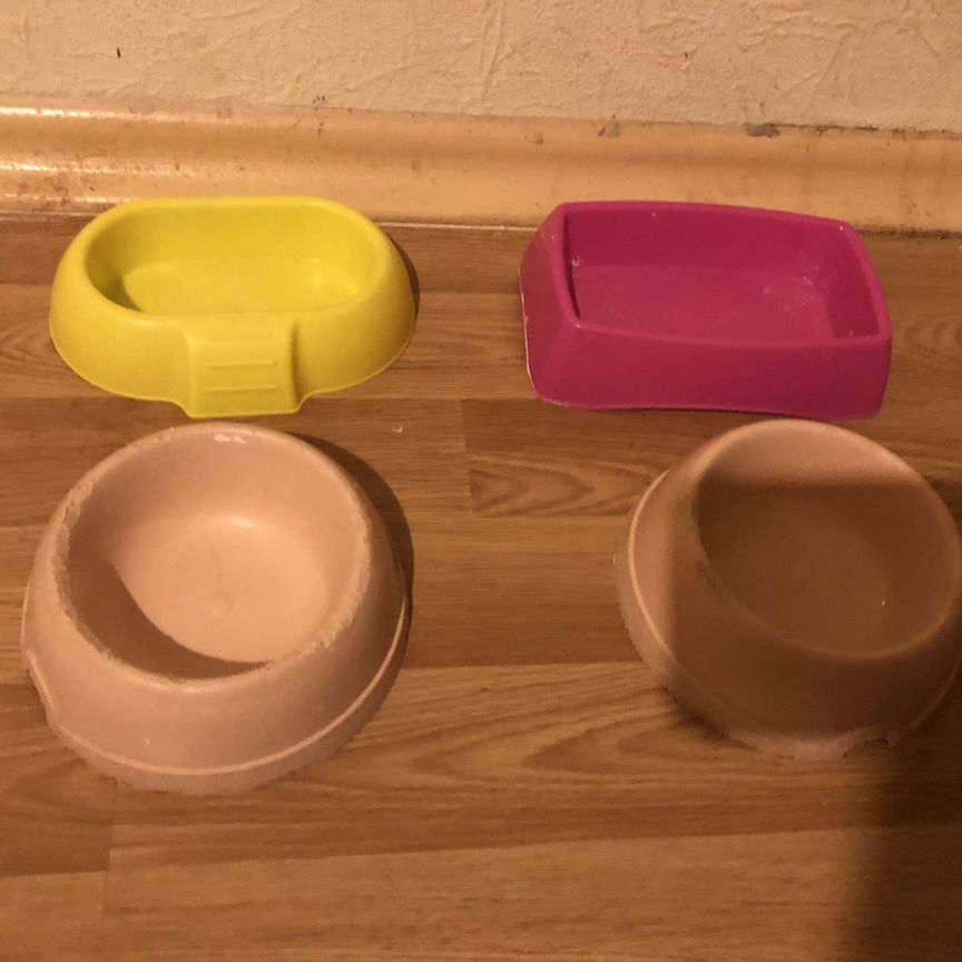 Миски пластиковые для животных