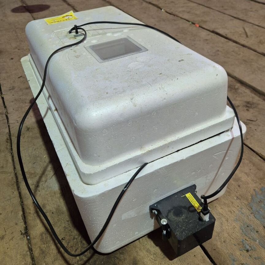 Инкубатор для яиц автоматический переворот