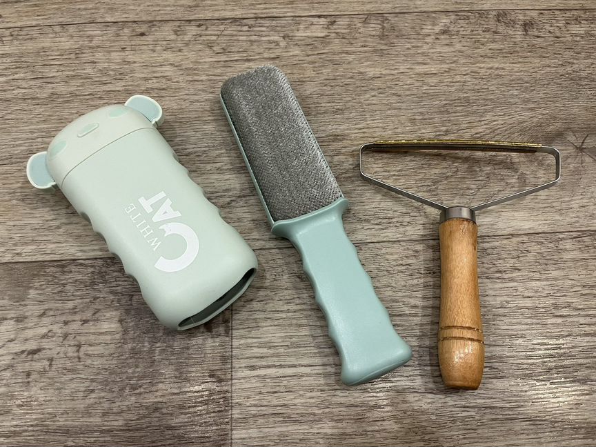 Щётка и скребок от шерсти домашних животных