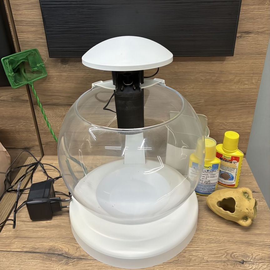 Аквариум с фильтром и подсветкой