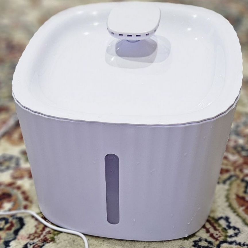 Фонтан поилка для кошек и собак