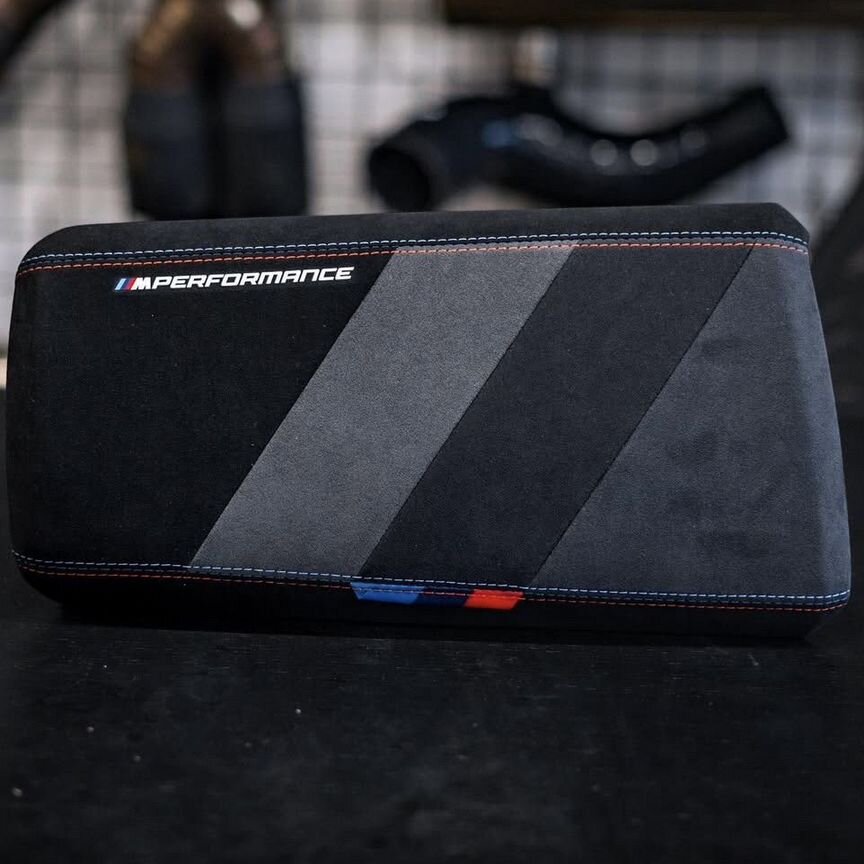 Подлоклотник BMW M Perfomance Bmw M3/M4G8X Наличии