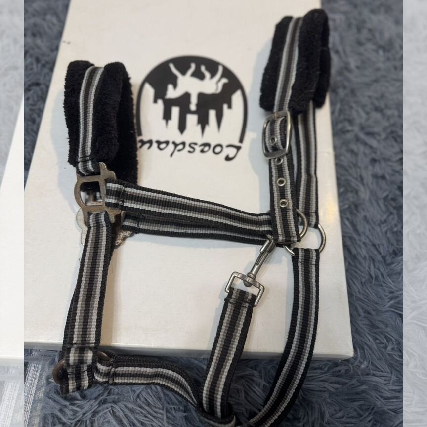 Недоуздок для лошади